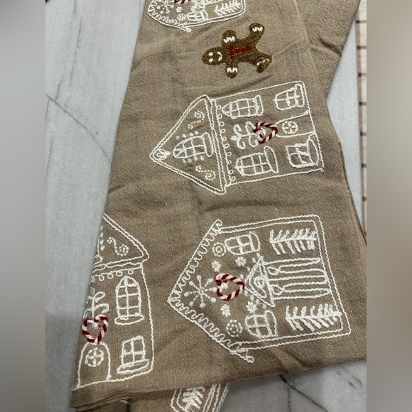Pottery Barn | Dining | Pottery Barn Gingerbread Village Embroidered ...